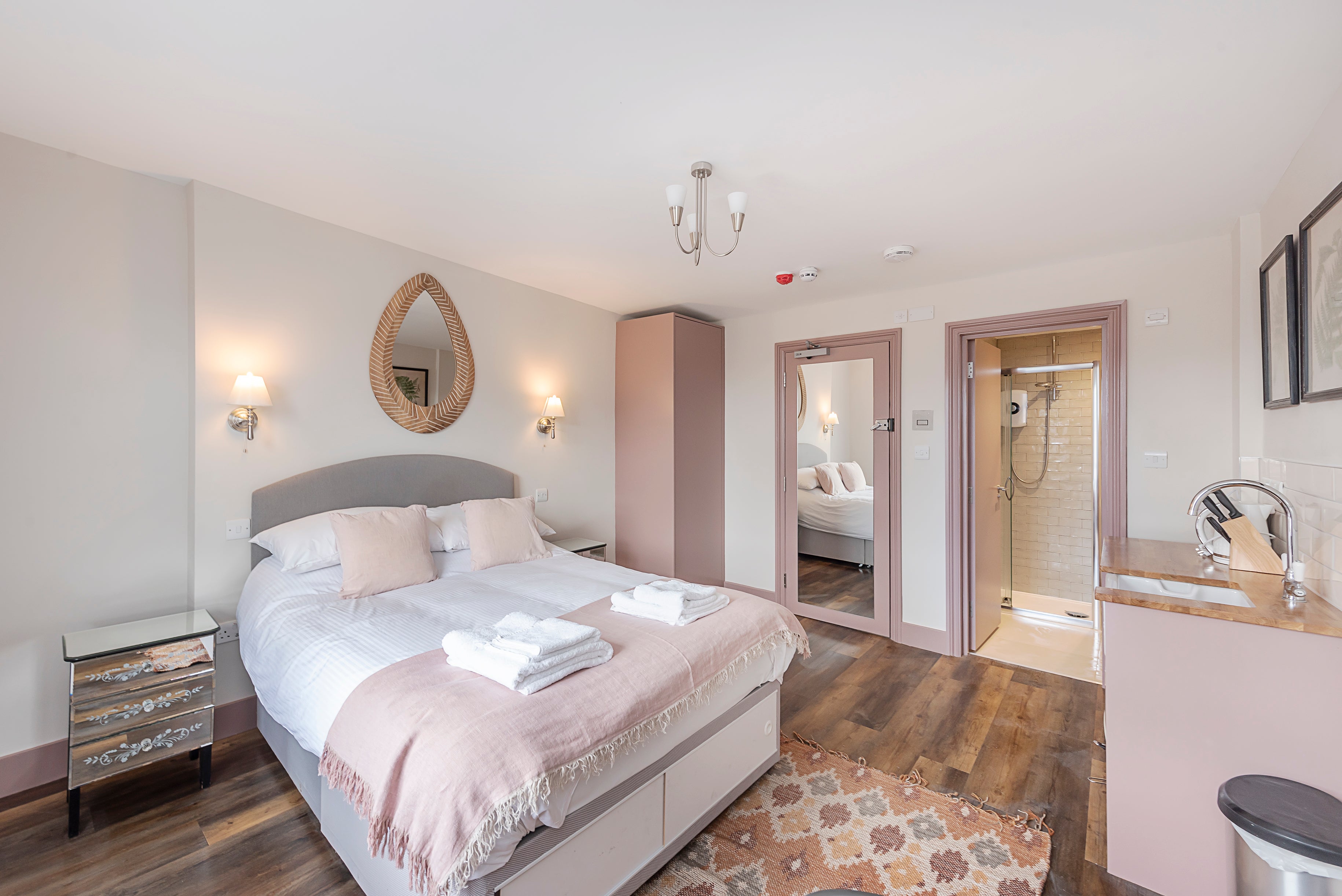 Wondrous Kensington Studio – Pocket Apartments