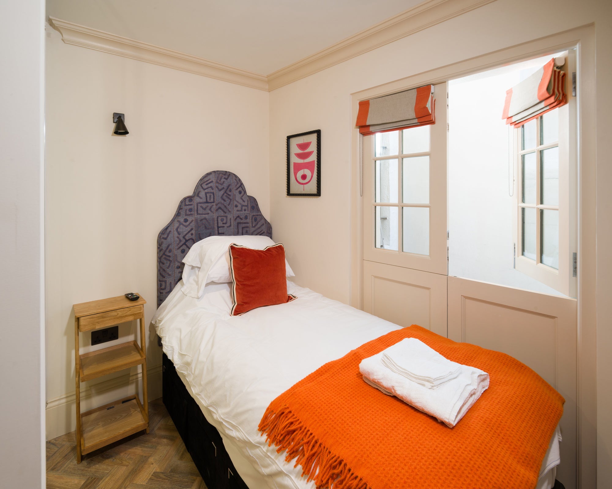 Petite Beautiful Notting Hill Studio – Pocket Apartments